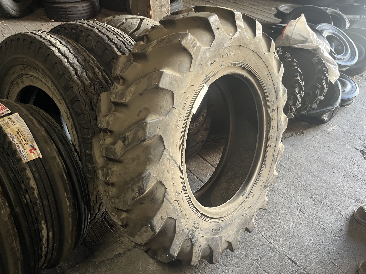 10/10.5X20 Firestone OTR Tire R-4 All Traction Utility ATU 10-Ply ...