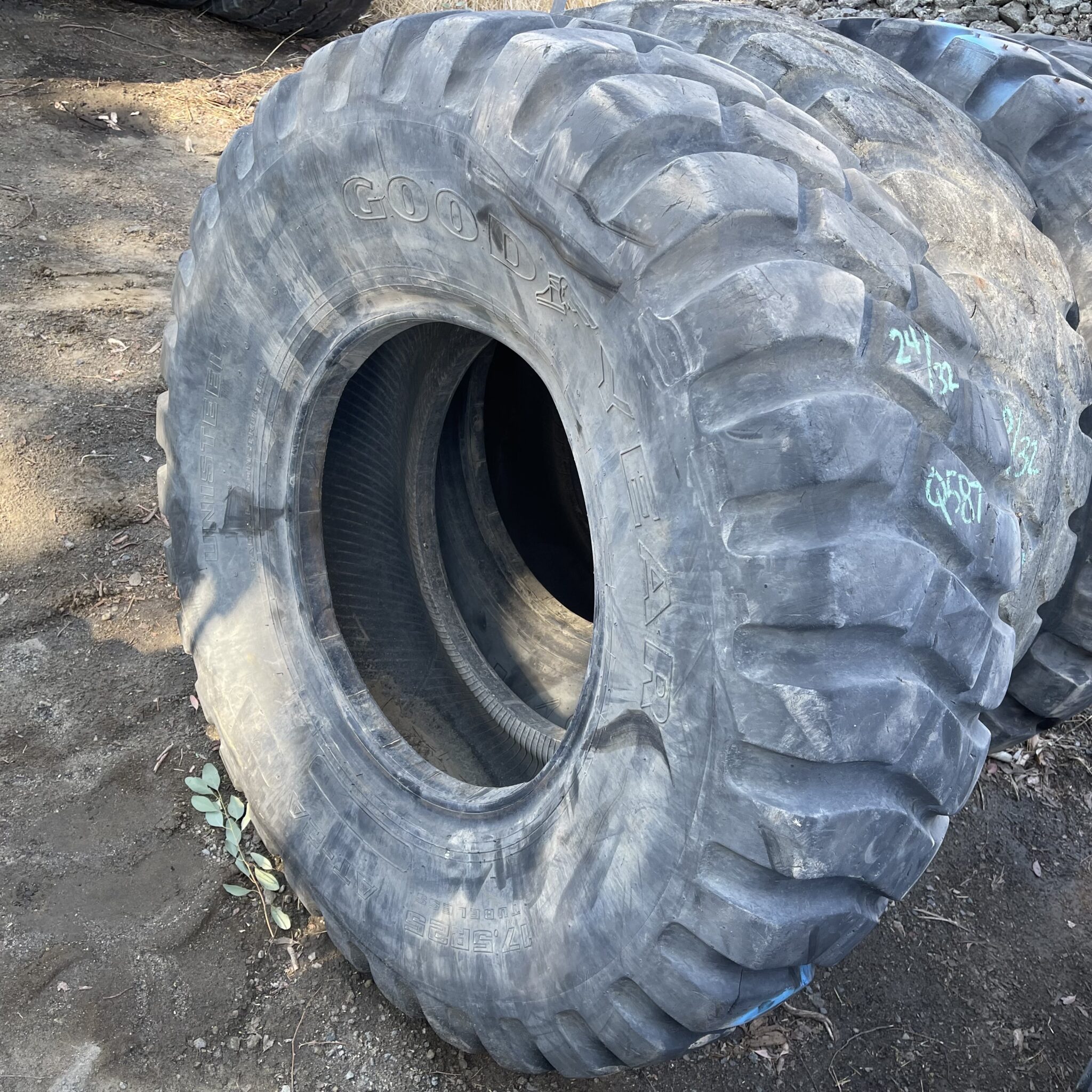 17.5R25 Goodyear OTR Tire E-3 L-3 G-3 AT2A AT-2A 1-Star CONDITION ...