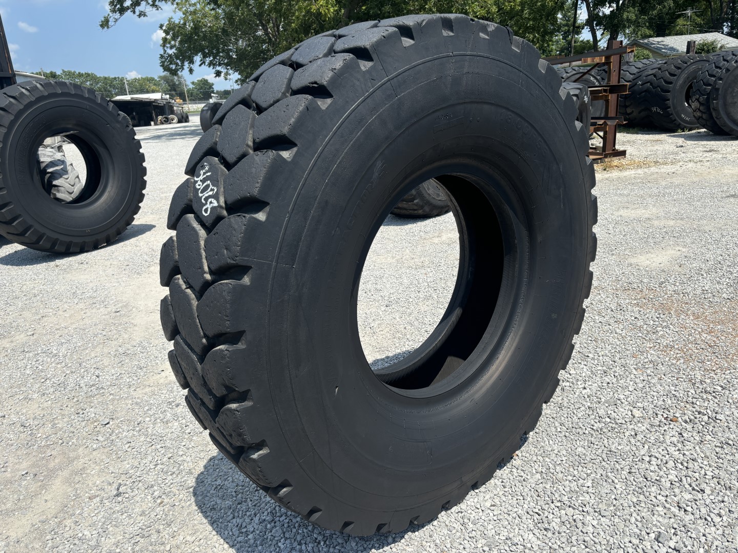 18.00R33 Bridgestone OTR Tire E-4 G-4 VMTS 2-Star CONDITION: Retread ...