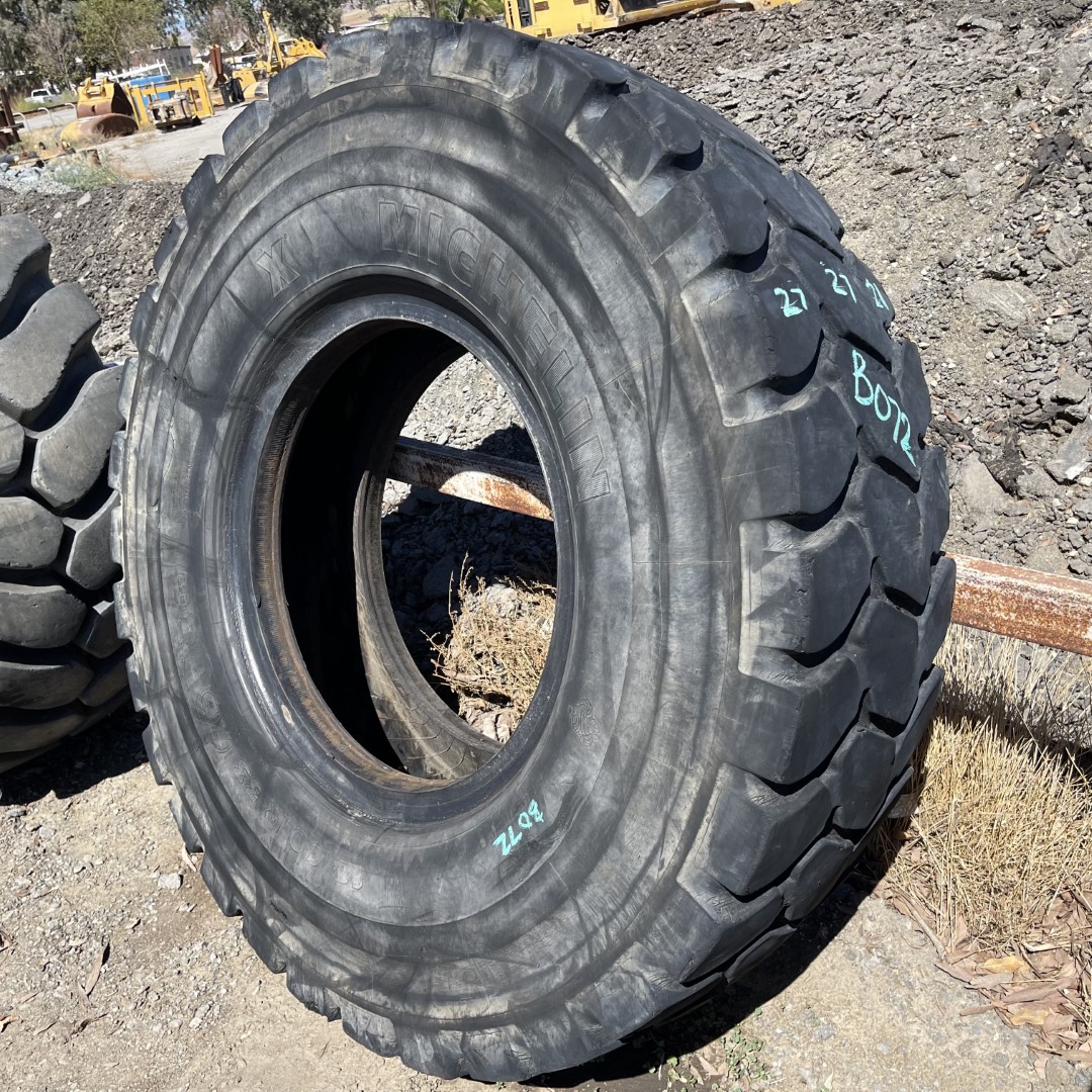 18.00R33 Michelin OTR Tire E-4 XDTB 2-Star CONDITION: UsedTREAD DEPTH ...