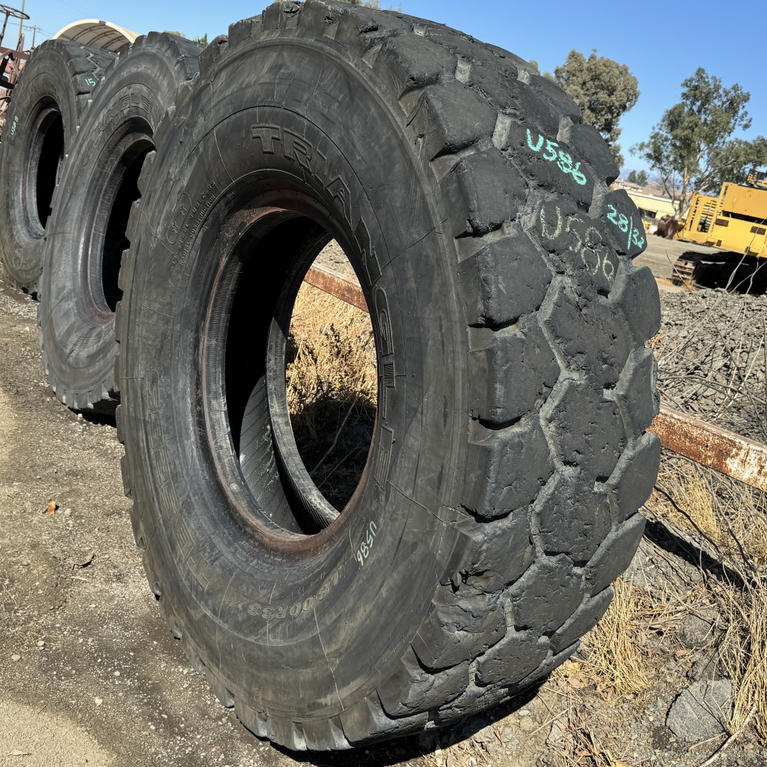 18.00R33 Triangle OTR Tire E-4 TB526S 2-Star CONDITION: UsedTREAD DEPTH ...