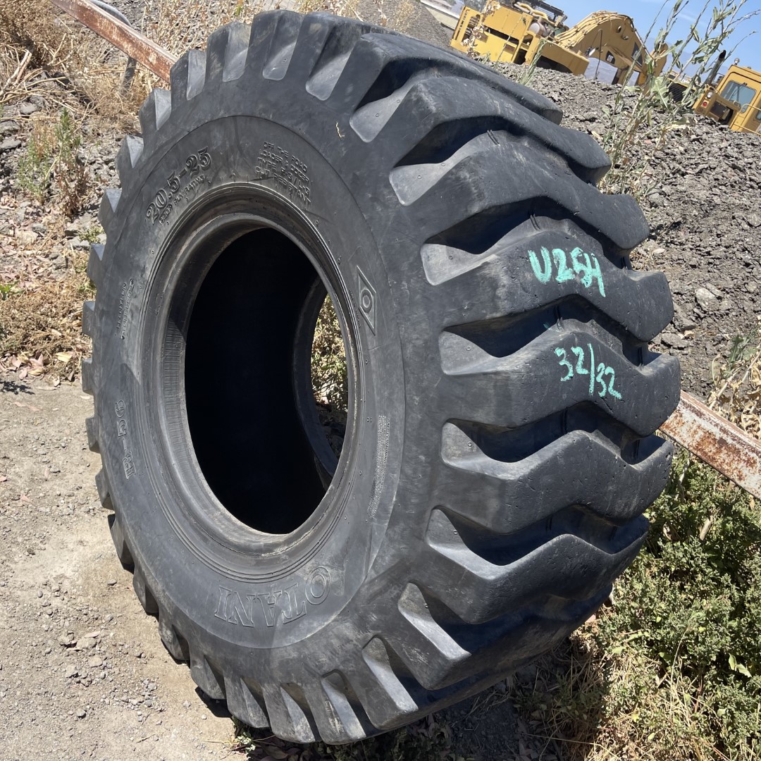 20.5X25 Otani OTR Tire E-3 L-3 R56 20-Ply CONDITION: UsedTREAD DEPTH ...