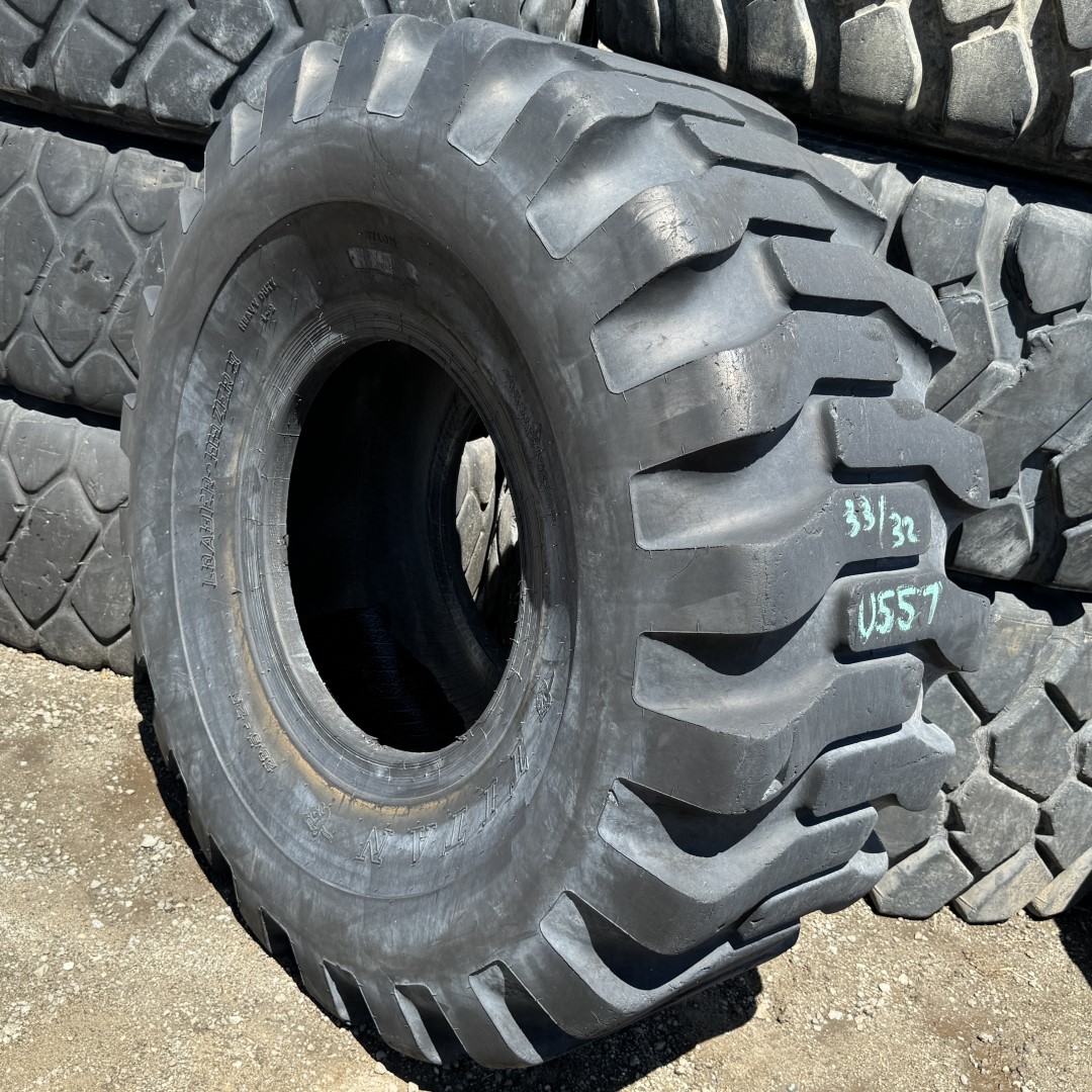 23.5X25 Titan OTR Tire L-2 Loader Dozer II 12-Ply CONDITION: UsedTREAD ...