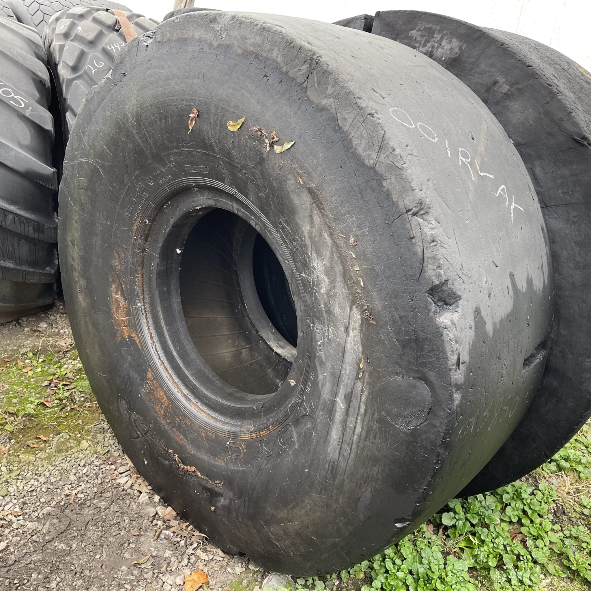 26.5X25 Toyo OTR Tire L-5S L5S 28-Ply CONDITION: Retread-UsedTREAD ...