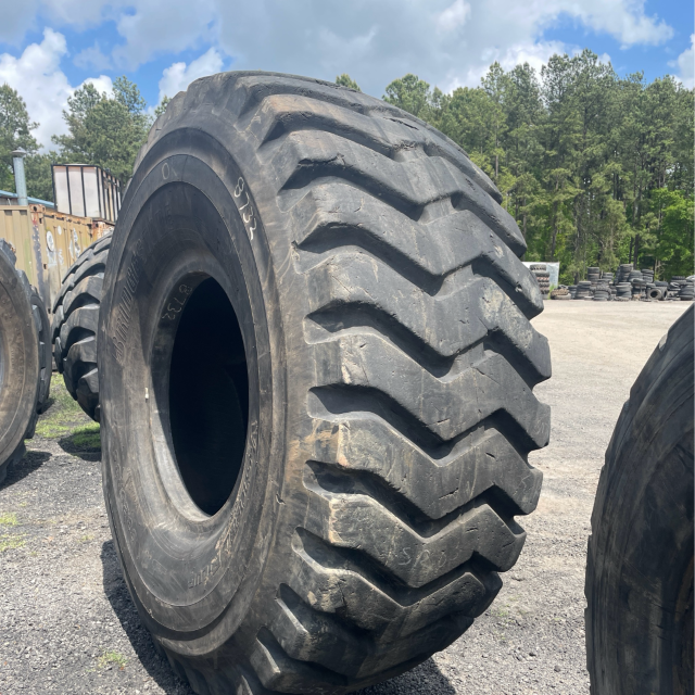 33.25R35 Bridgestone OTR Tire E-3 VRL 2-Star CONDITION: UsedTREAD DEPTH ...