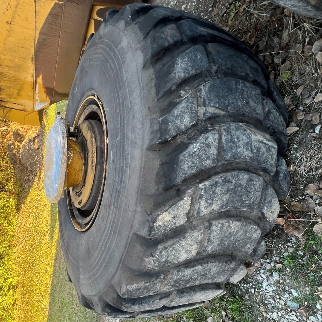 37.25R35 Michelin OTR Tire L-3 G-3 XR 2-Star CONDITION: UsedTREAD DEPTH ...