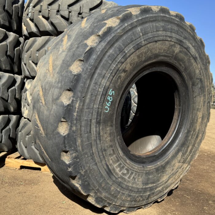 23.5R25 Michelin OTR Tire E-3 L-3 XHA2 2-Star CONDITION: UsedTREAD ...